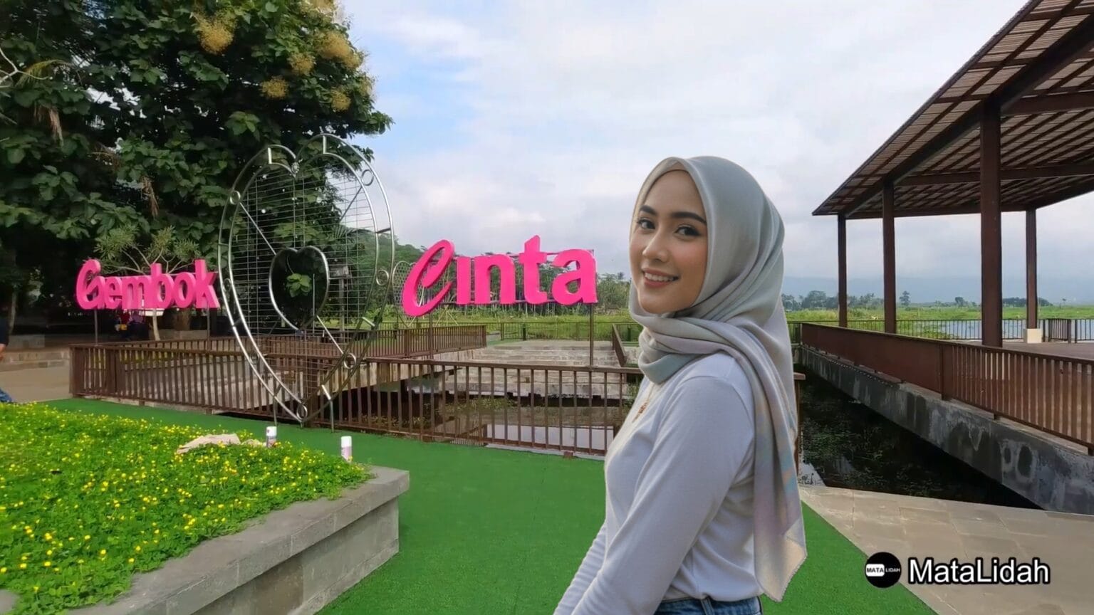 Pesona Bukit Cinta Rawa Pening, Banyubiru, Semarang - MataLidah.com