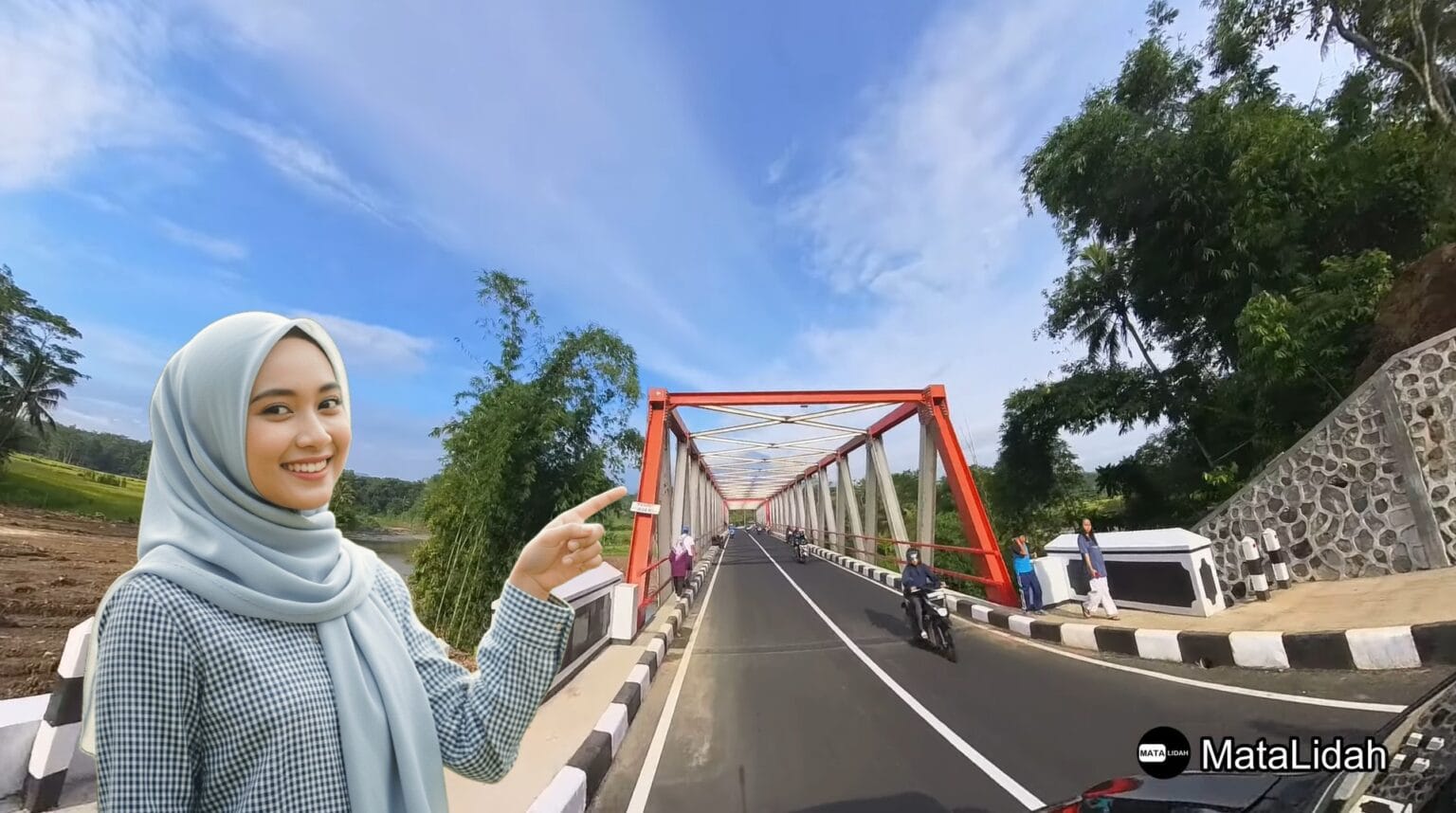 JEMBATAN MERAH PUTIH Magelang: Ikon Baru Magelang yang Menawan ...